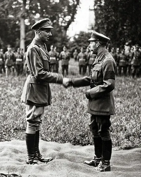 King George V and Lt Knox, Western Front, WW1 Our beautiful Wall Art ...