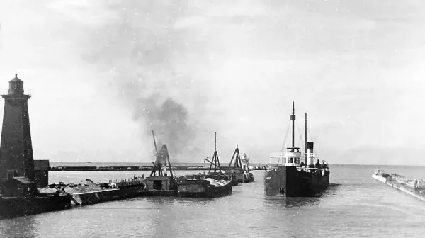 Ore docks Conneaut Ohio USA early 1900s Our beautiful Wall Art and ...