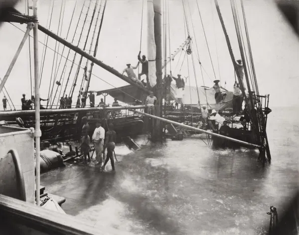 Ship taking on water and sinking, likely China region